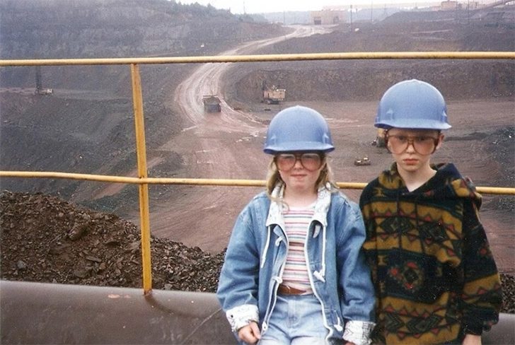 From Awkward Family Portraits To Epic Photobombs, These Hilarious Beach ...