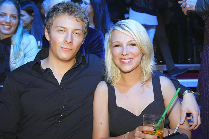 Still Together - German: BERÜHMTE PAARE, DIE DIE KRAFT DER LIEBE ZEIGEN ...